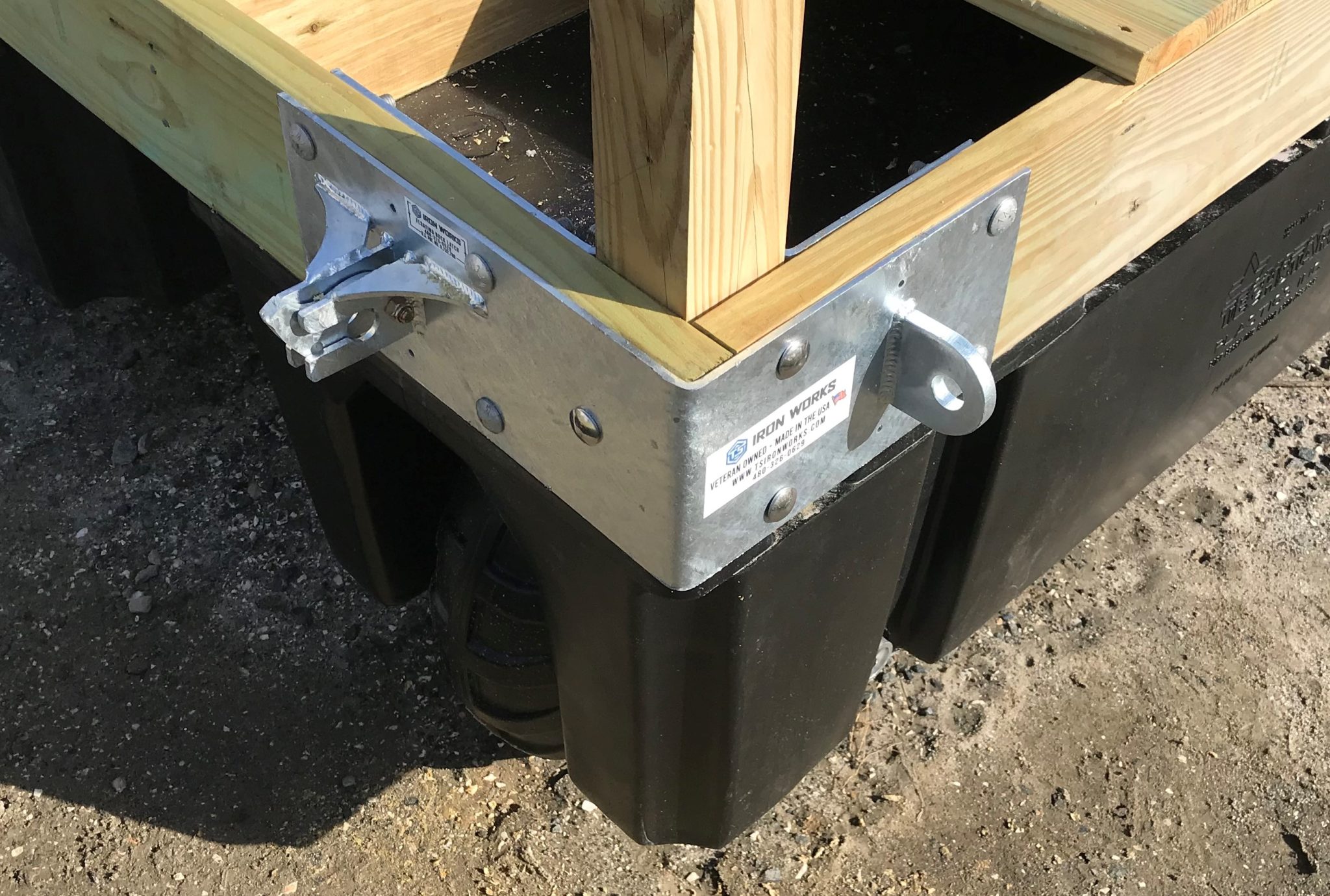 DockLatches.com - Your floating dock hinge source